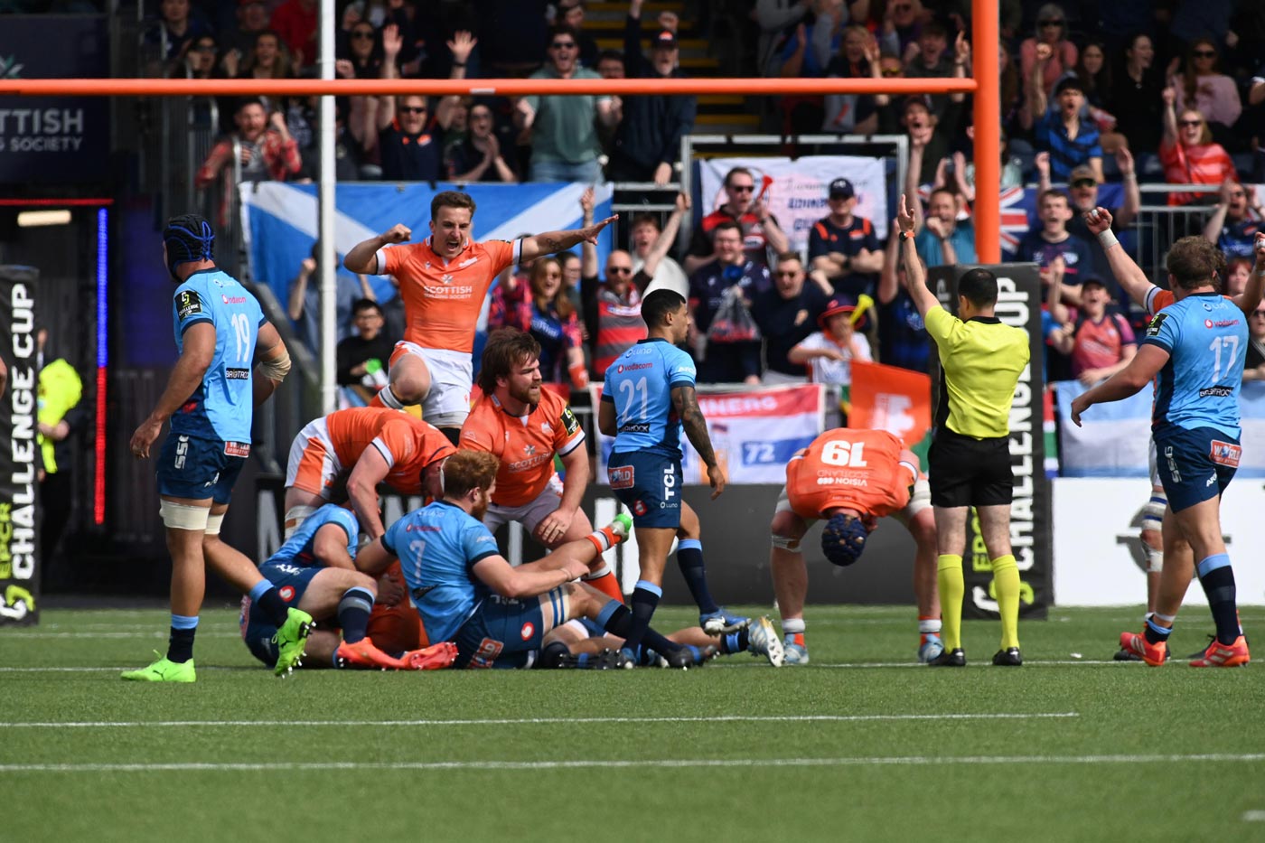 Edinburgh Hold on to Defeat Bulls at the Hive | SCRUM